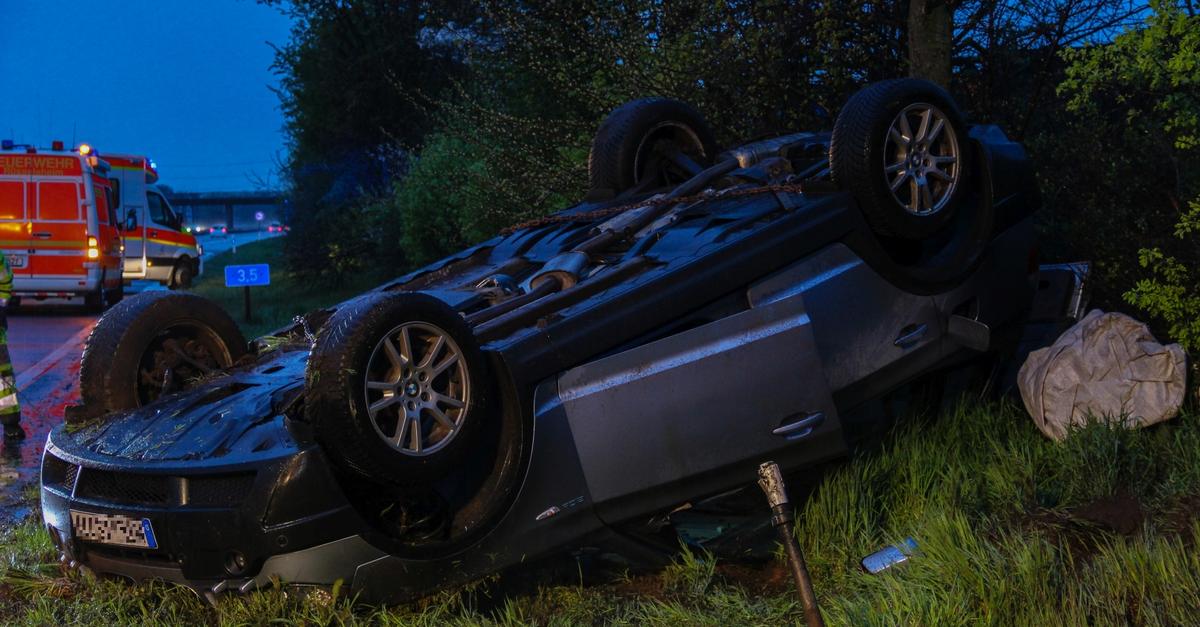 Auto überschlägt sich: Zwei Verletzte bei Unfall auf A60